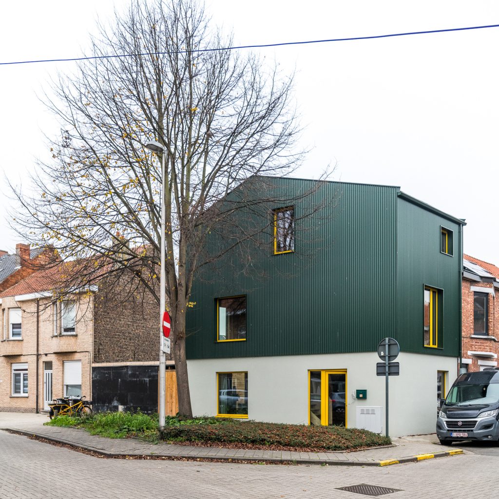 ADRIAAN - studiohaan.be
